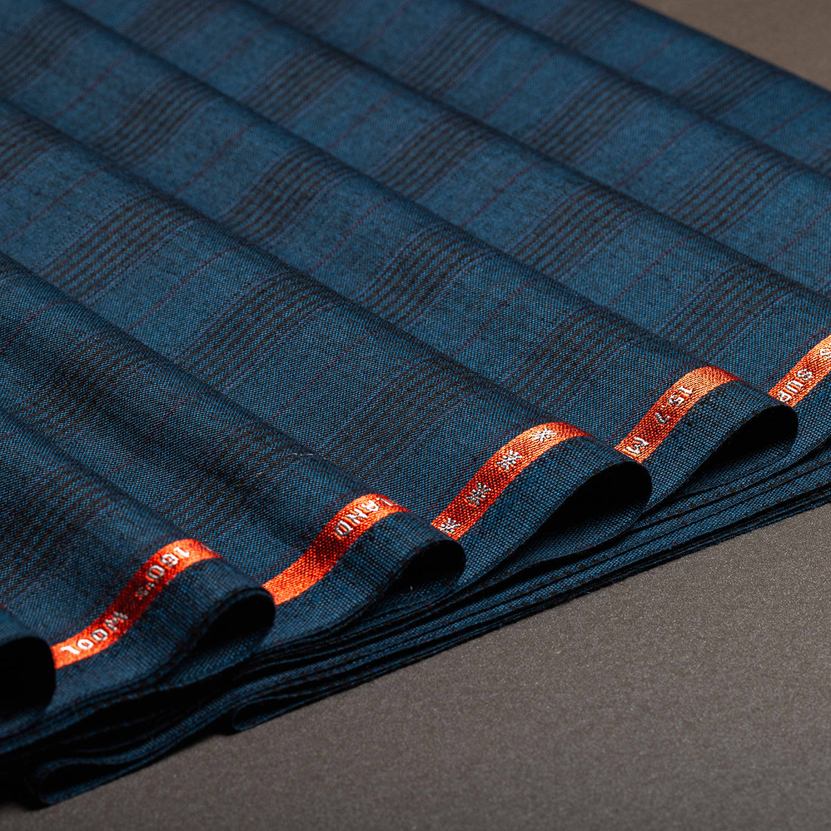 Our Bunches – Dormeuil